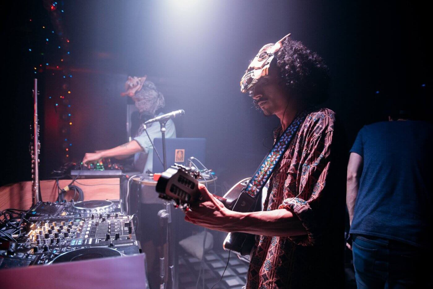 Nasiri in 5 Questions - Interviews - The Gardens of Babylon